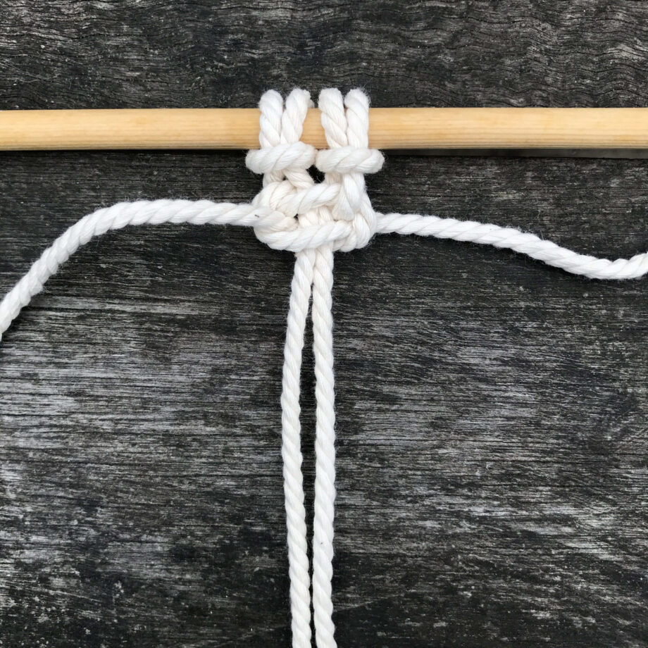 The Ultimate Guide to Macramé: Macramé knots and Starter Kits ...