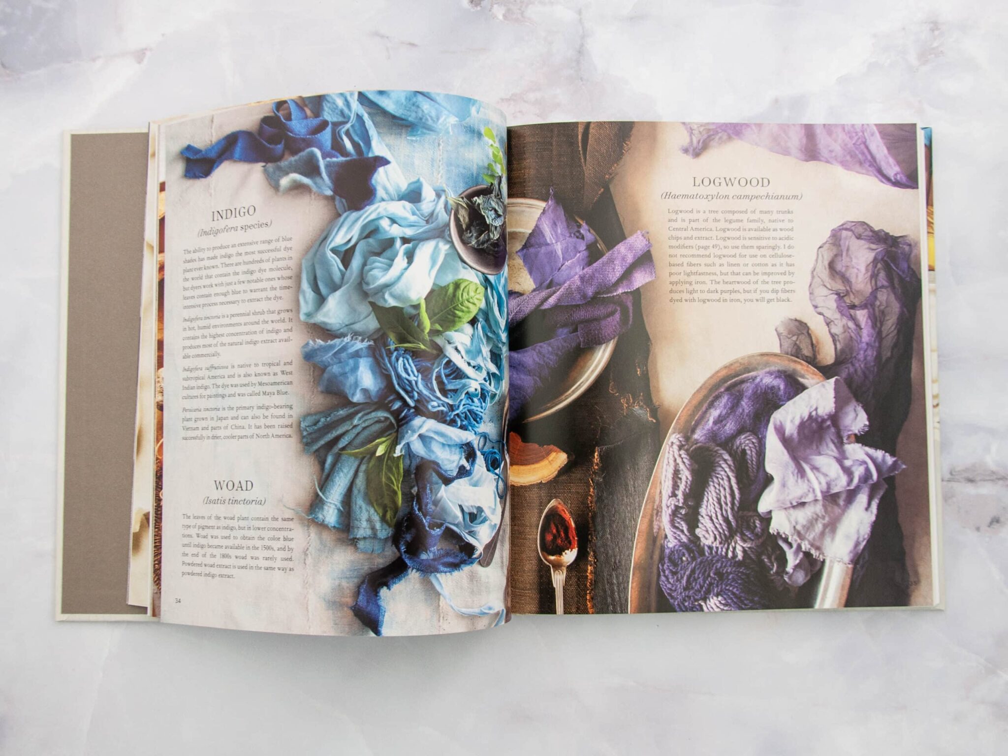 The Modern Natural Dyer door Kristine Vejar - Meaningful Crafts